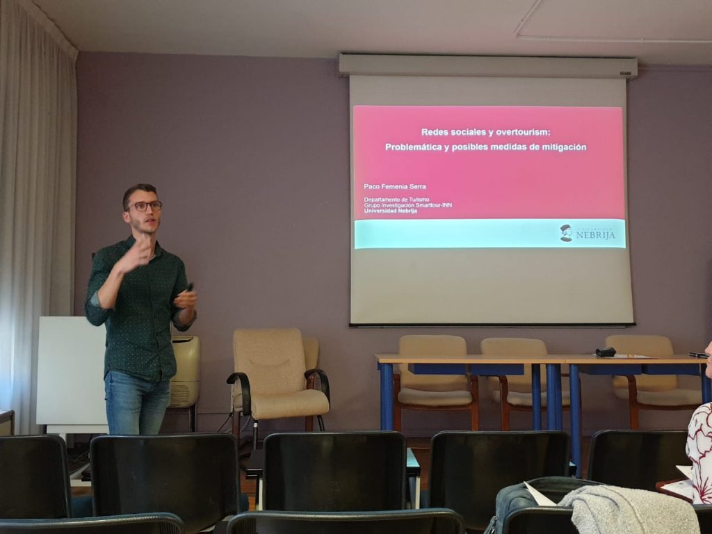 Los profesores Daniela Thiel y Francisco Femenia participan en un ...